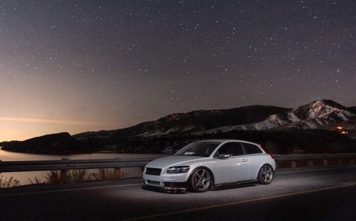 Tom Cavey's 2009 Volvo C30 R Design on ImportSauce.com