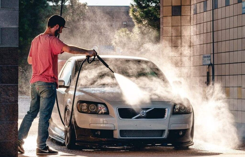 Tom Cavey's 2009 Volvo C30 R Design on ImportSauce.com